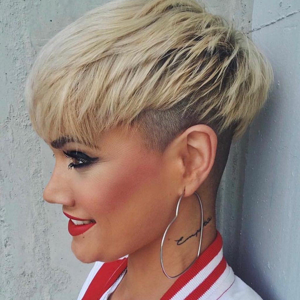 35 tagli di capelli corti, i pixie cut con ciuffo dallo stile sbarazzino adatti a tutte le donne