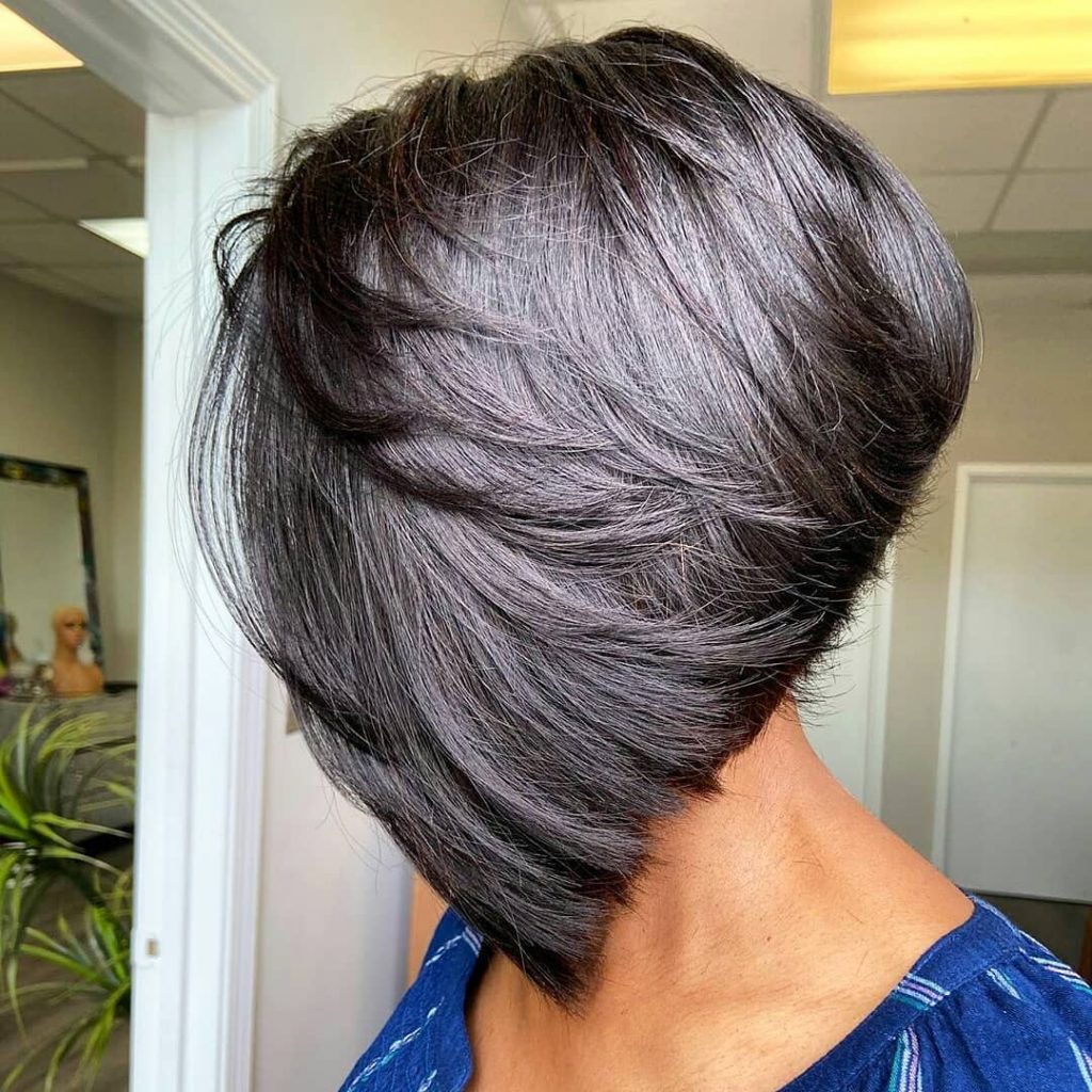 Idee tagli di capelli a caschetto per chi preferisce un look scalato