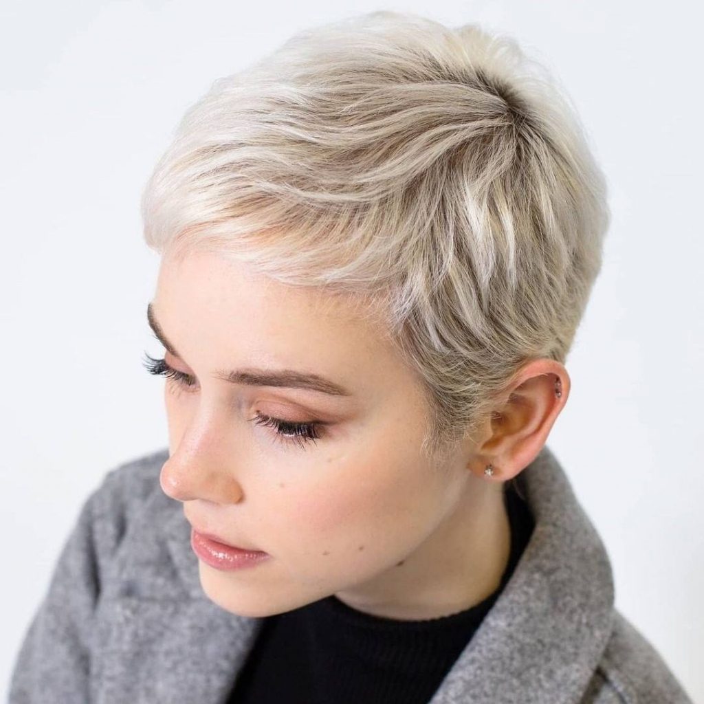 21 tagli di capelli corti, pixie cut simili nella forma ma non nel colore
