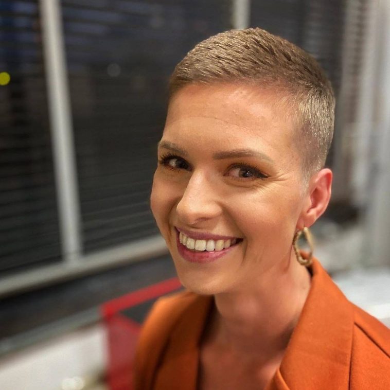 Pixie cut cortissimo, rasato e castano adatto a tutte le età, foto da ...