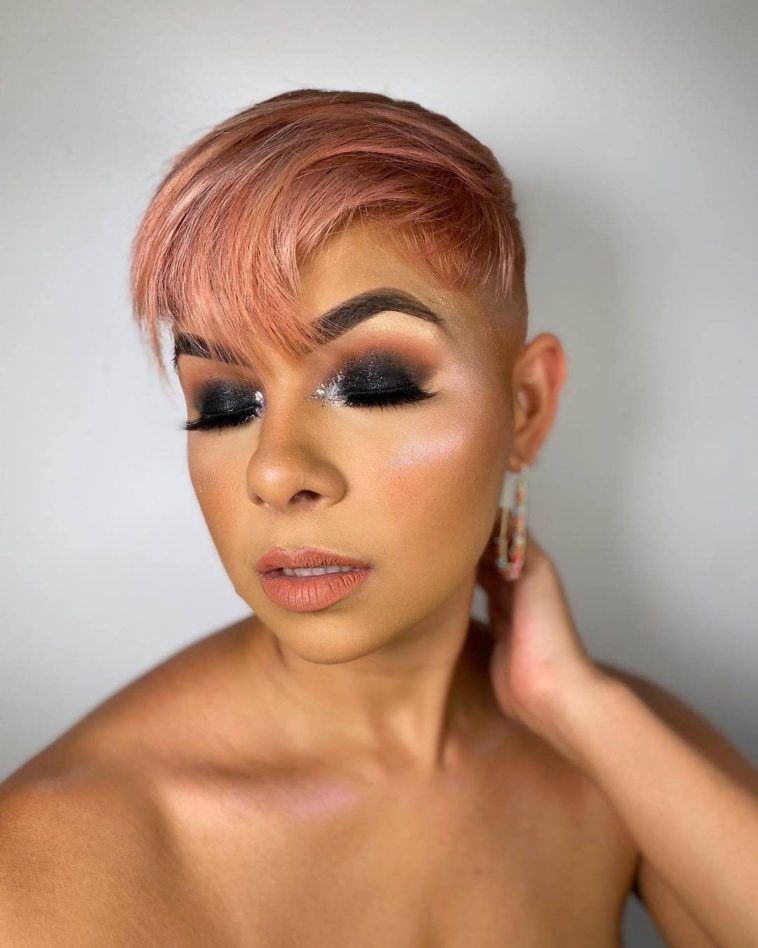 Pixie cut corto e rasato, colore caldo ideale per l'autunno! Un taglio ...