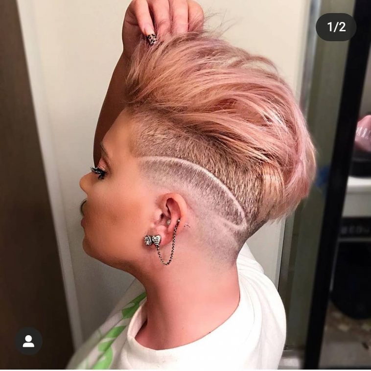 Sei alla ricerca di un taglio corto? Ecco 50 tagli di capelli corti, pixie cut con frangia, foto ...